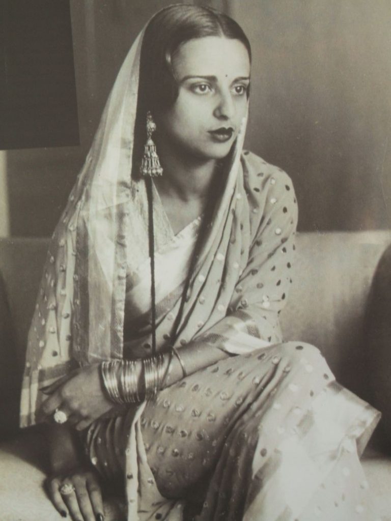 Biography | Global Modern Women Artists
